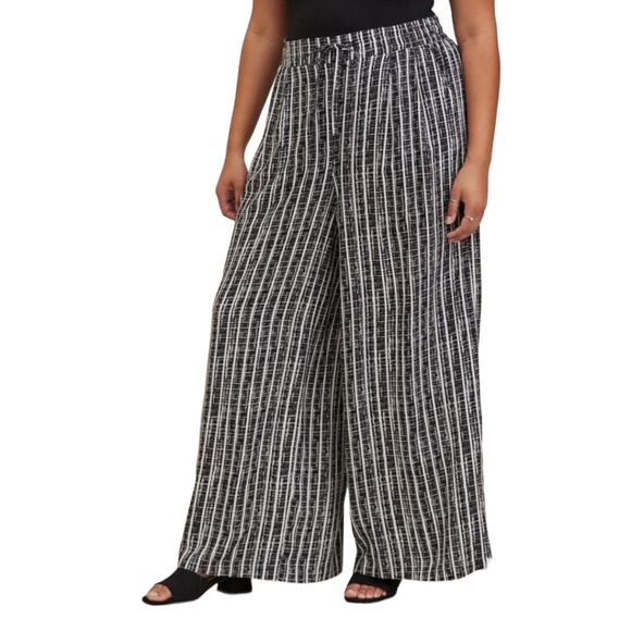 torrid | Pants & Jumpsuits | Torrid Striped Pullon Wide Leg Stretch ...
